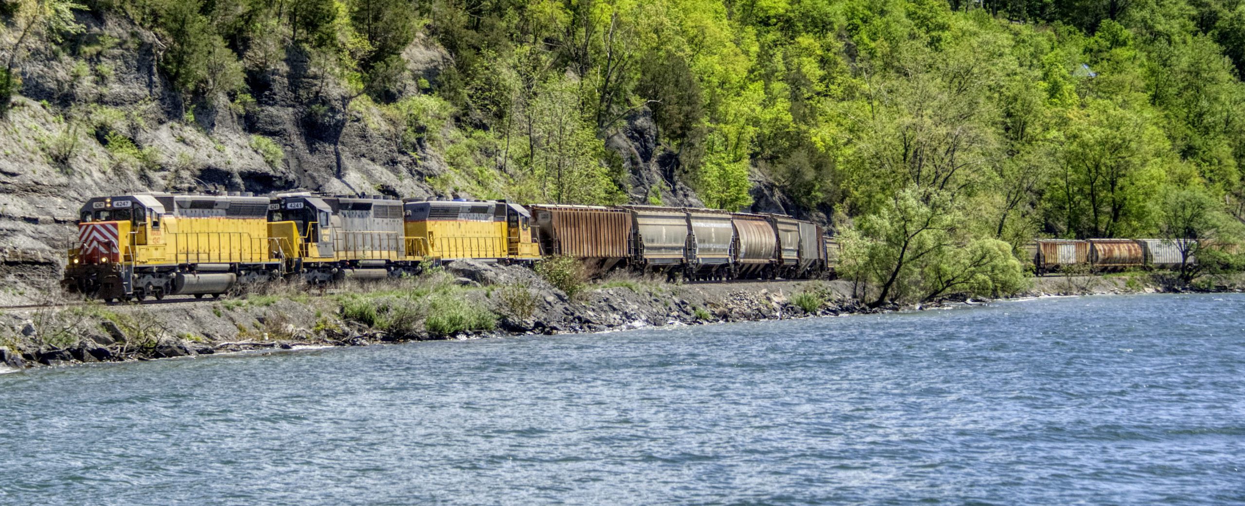 Agawa Canyon Railroad (ACR) - Watco